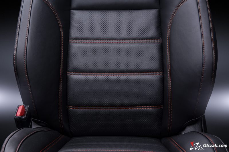 Dodge Challenger seats