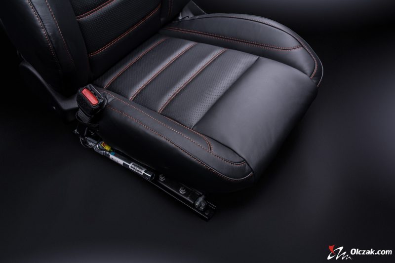 Dodge Challenger seats