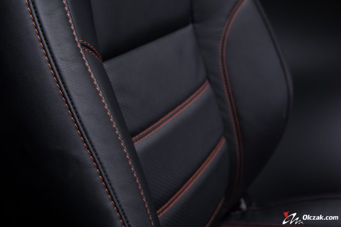Dodge Challenger seats