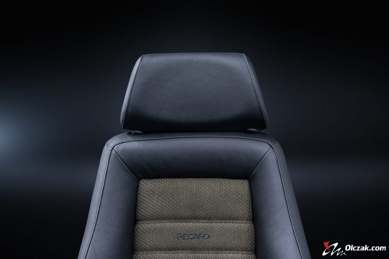 Recaro seats for the BMW E30
