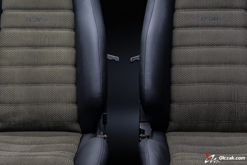 Recaro seats for the BMW E30